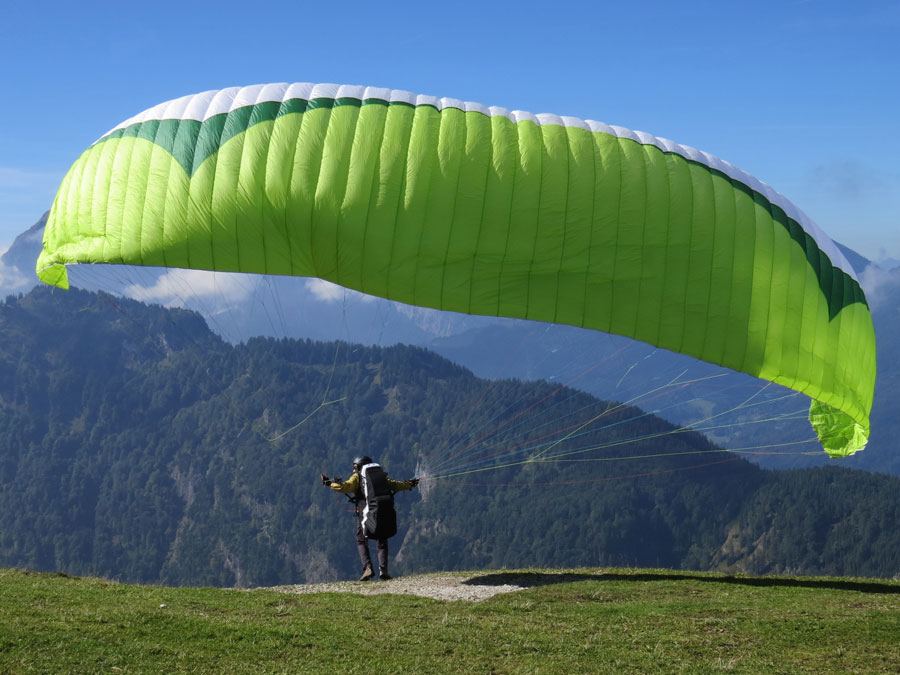 Paragleiten im Sommer & Winter im Salzburger Land